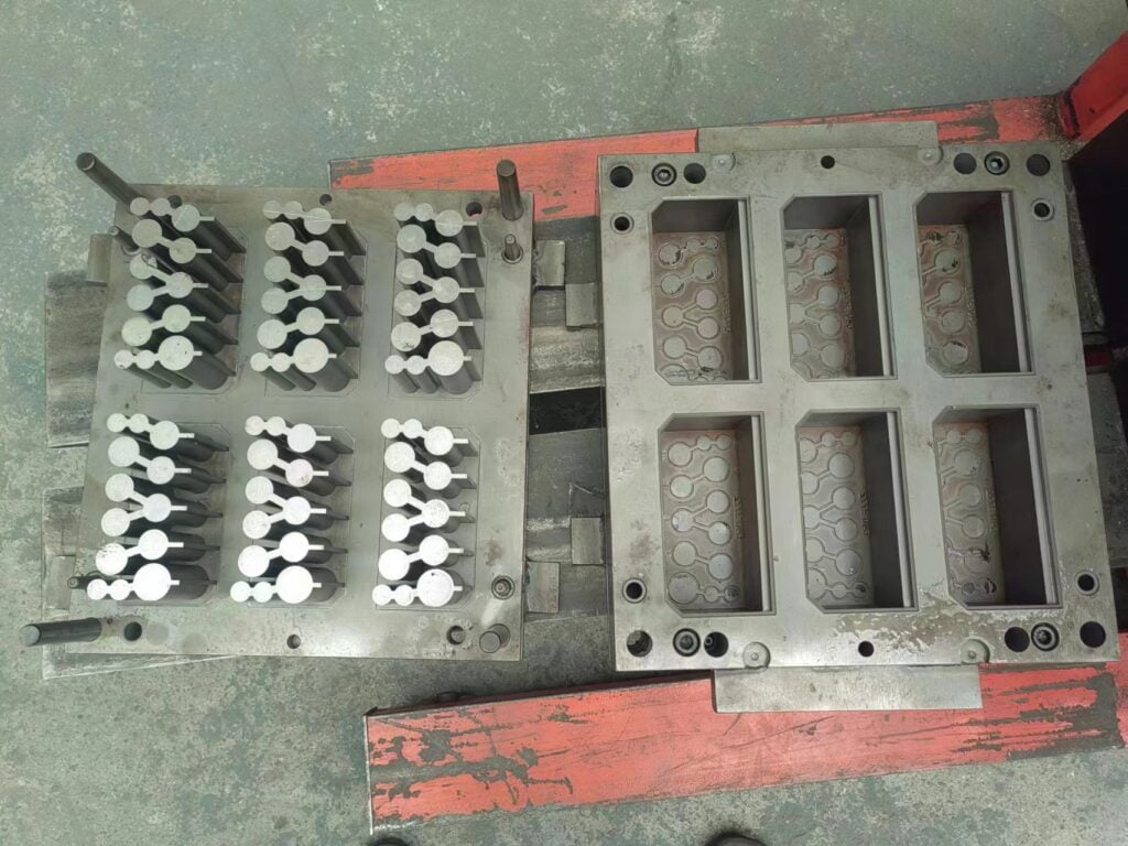 Large Grommet Mold – Rubber & Plastic Parts manufacturer